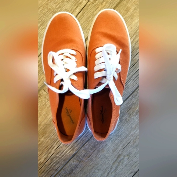 Universal Thread | Shoes | Universal Thread Shoes | Poshmark